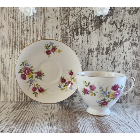 Queen Anne | Dining | Vintage Queen Anne Floral Cup And Saucer | Poshmark
